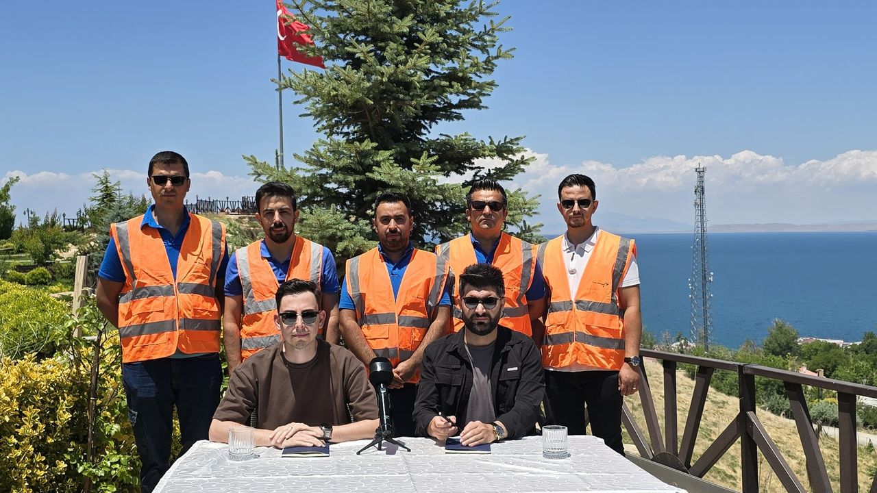 Türk Telekom, Türkiye'nin Dijital Omurgasını Fiberle Örüyor